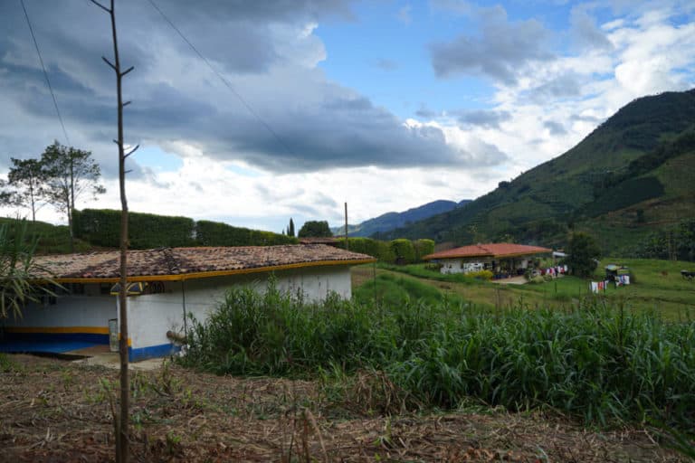 How To Hike to Chorro Blanco in Jardin Without Getting Lost - LivingOutLau