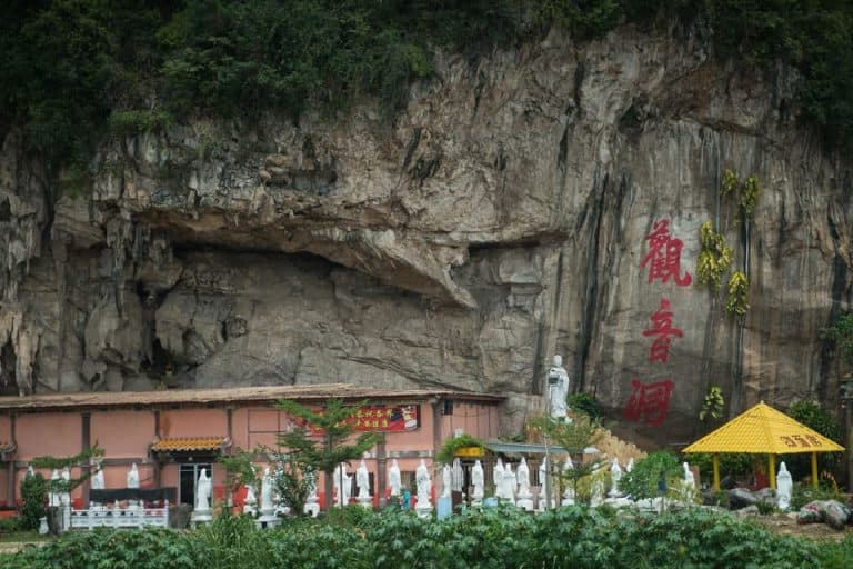 5 BEST Ipoh Cave Temples You Cannot Miss in 2023!