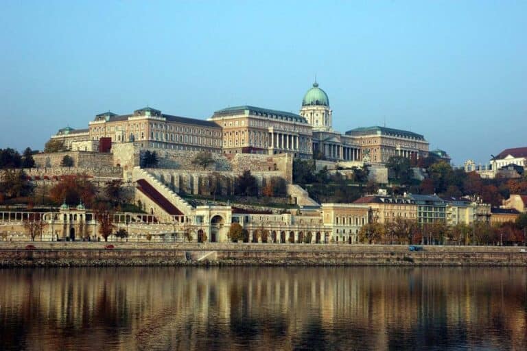 Budapest vs Bucharest: Which City Should You Visit? - LivingOutLau