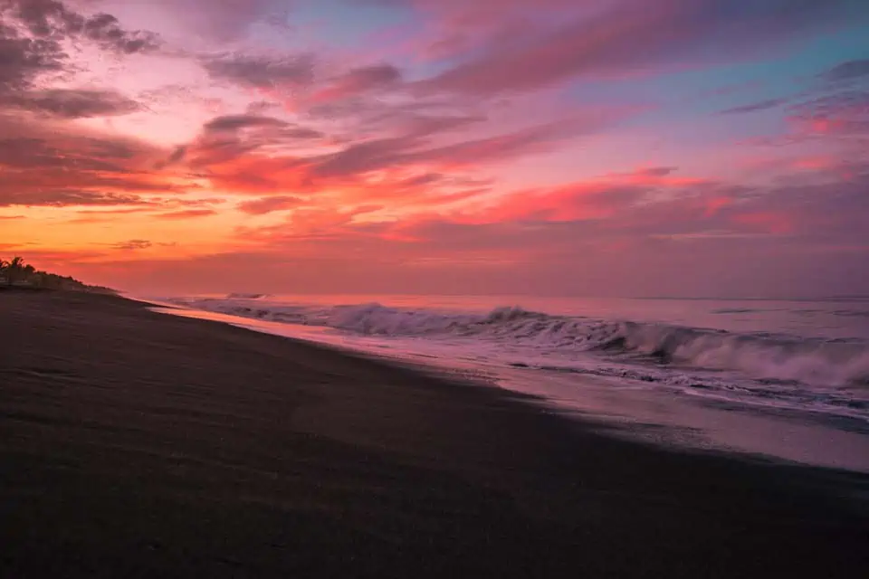 Discover El Paredon, Guatemala: Things To Do + FAQs Answered - LivingOutLau