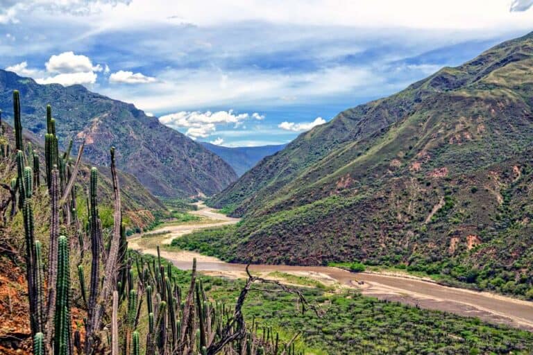 21 Famous Landmarks in Colombia: Natural + Historical