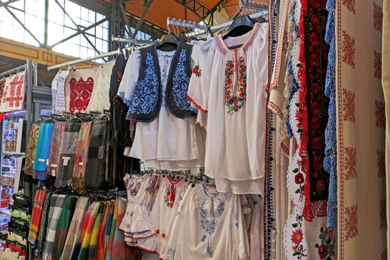 21+ Best Souvenirs From Budapest You Need To Buy! - LivingOutLau